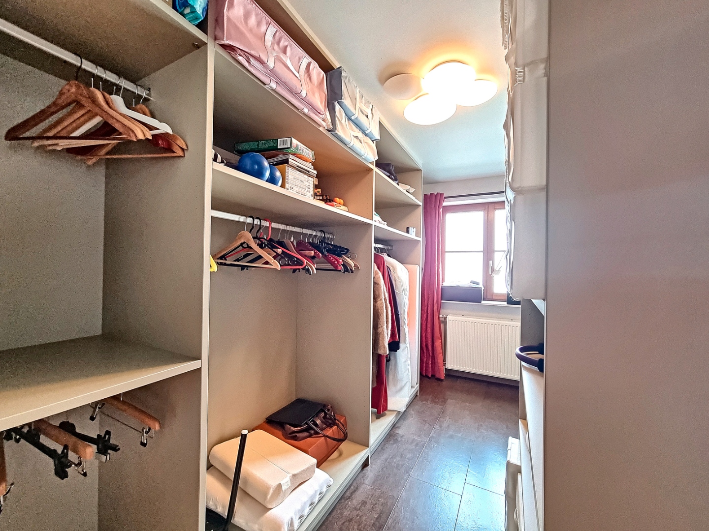 Prachtige woning op een steenworp van zee - Huis Te koop | Century 21 ...